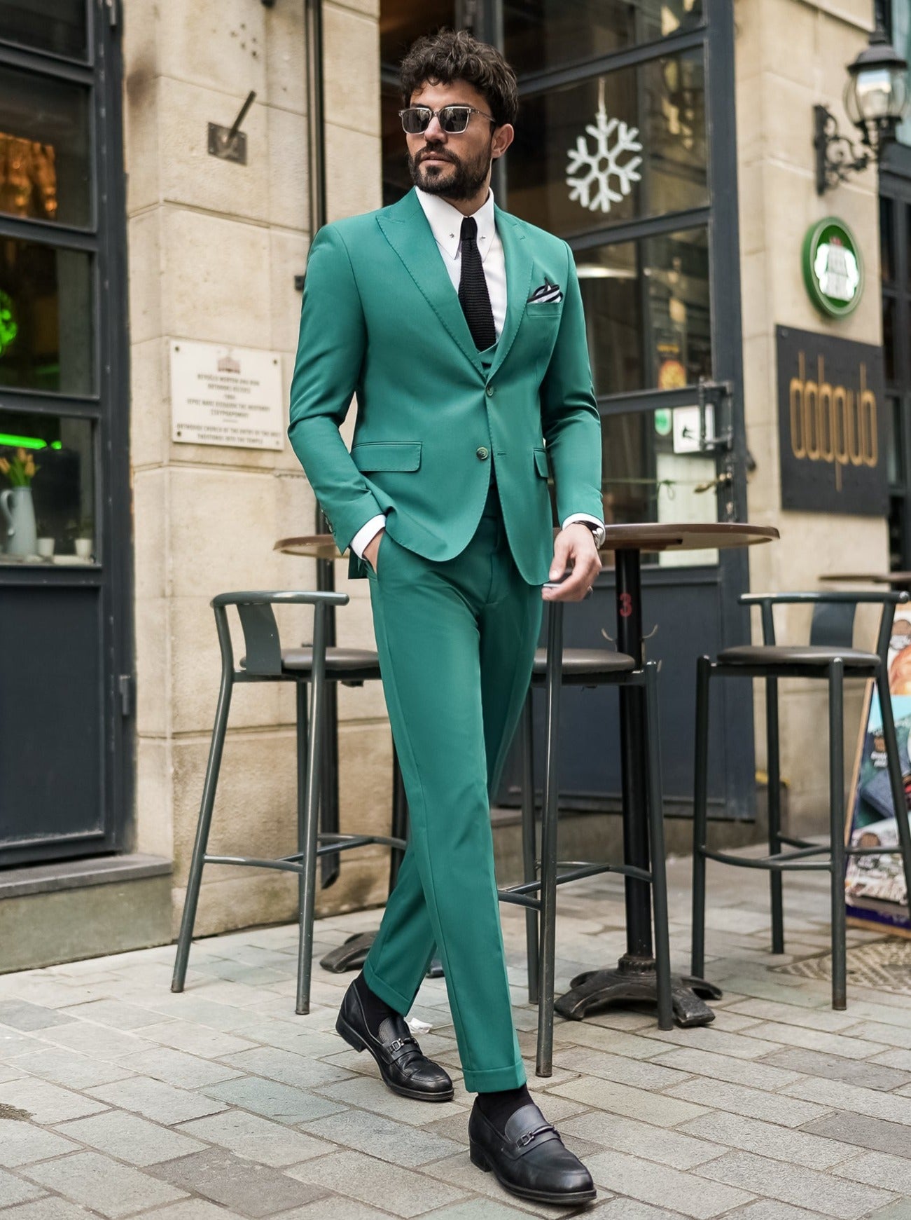 Green Modern-Fit Suit 3-Piece | VIOSSI